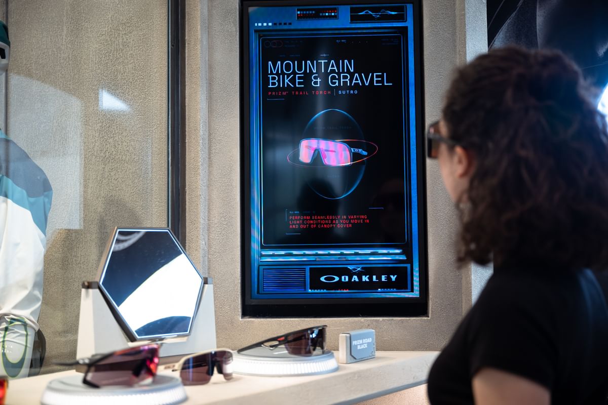 Oakley - Flagship Store Milano | MONOGRID