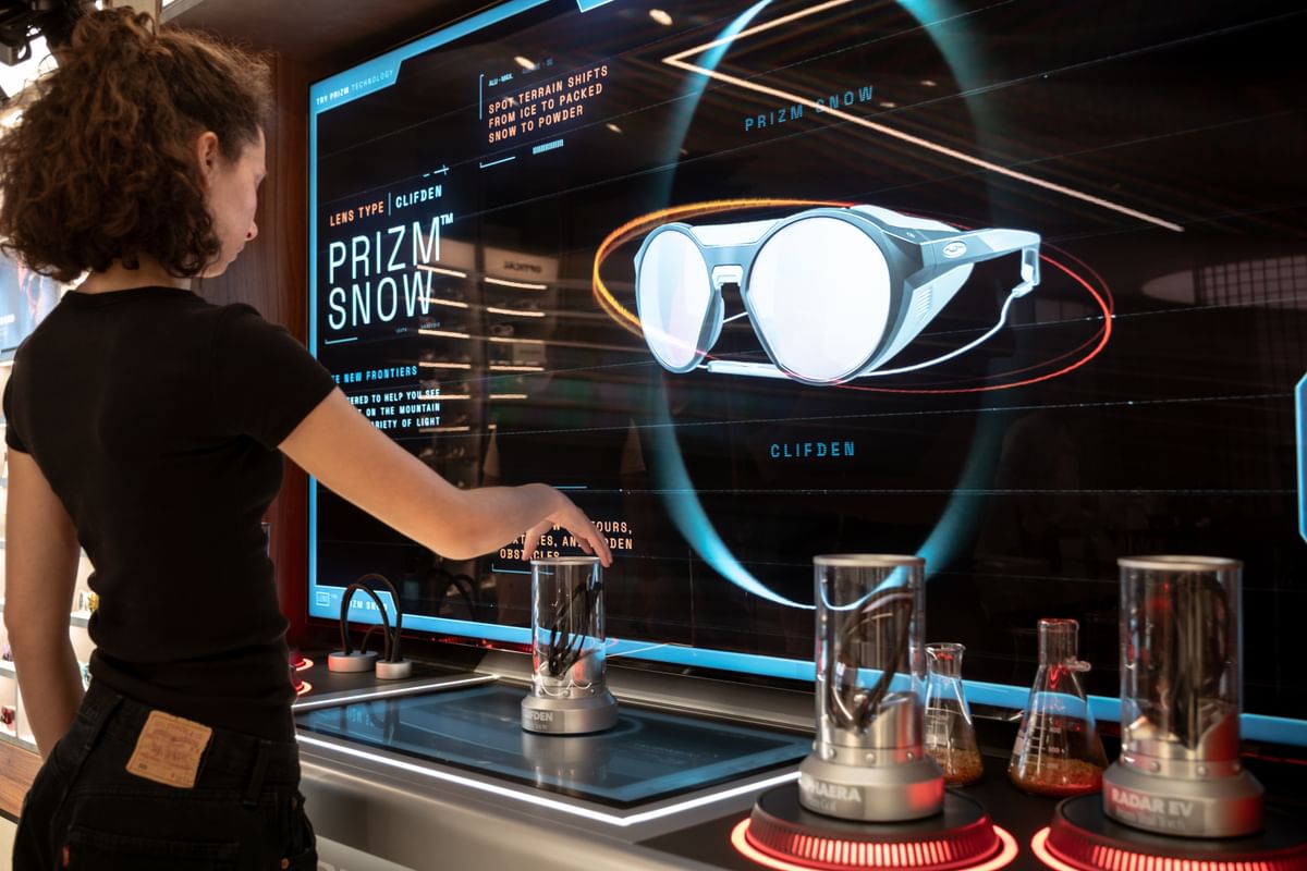 Oakley - Flagship Store Milano | MONOGRID