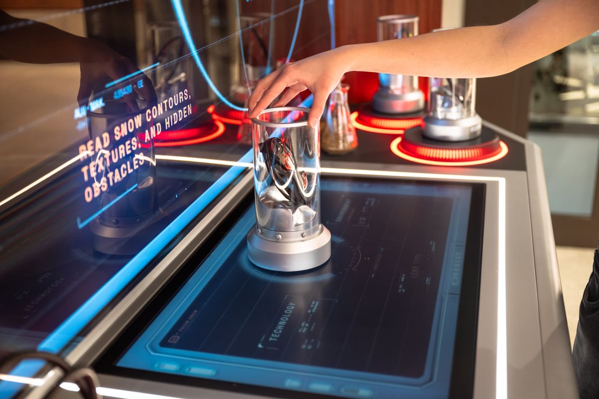 Oakley - Flagship Store Milano | MONOGRID