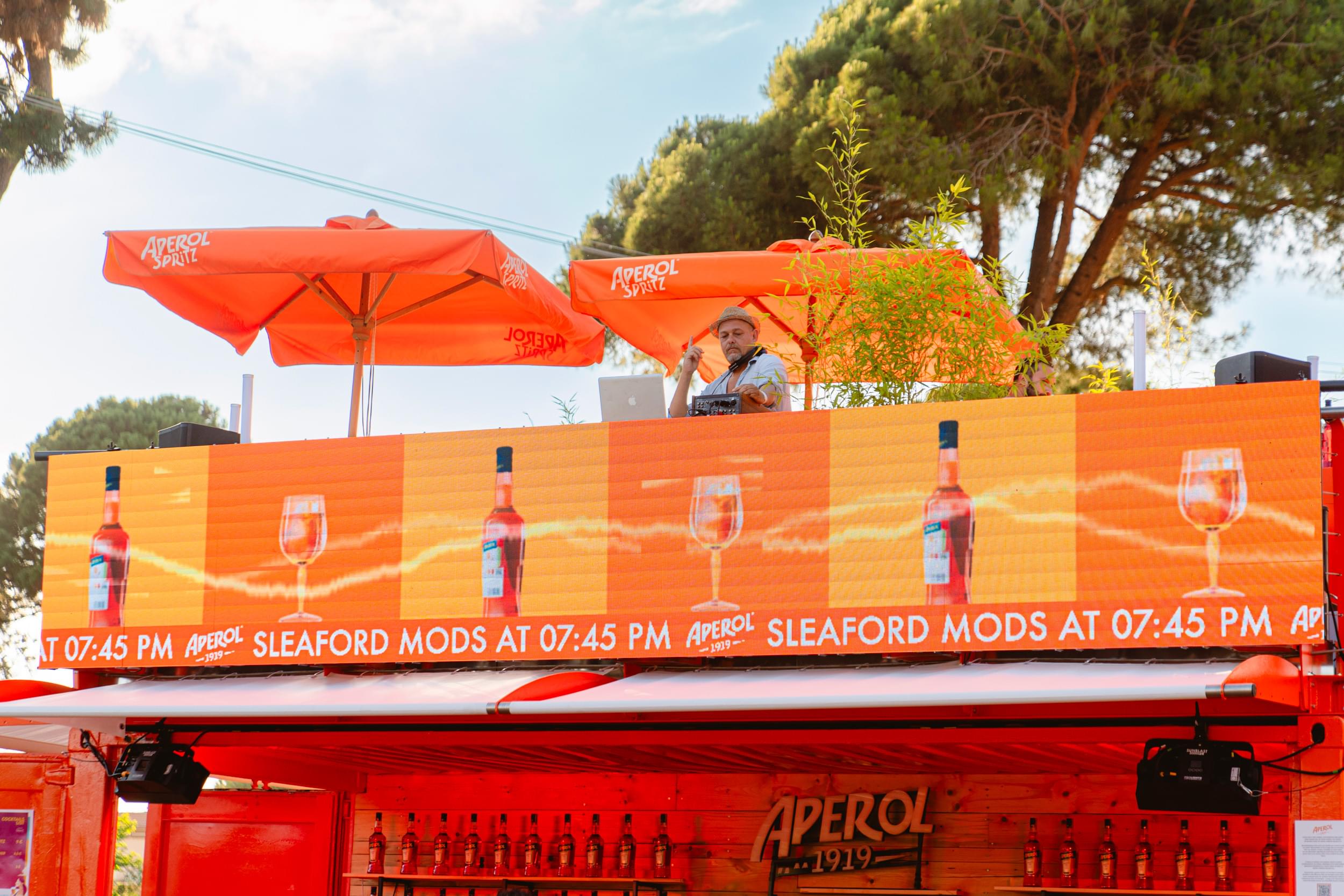 Animated visuals for Aperol’s 2024 summer festival stands | MONOGRID